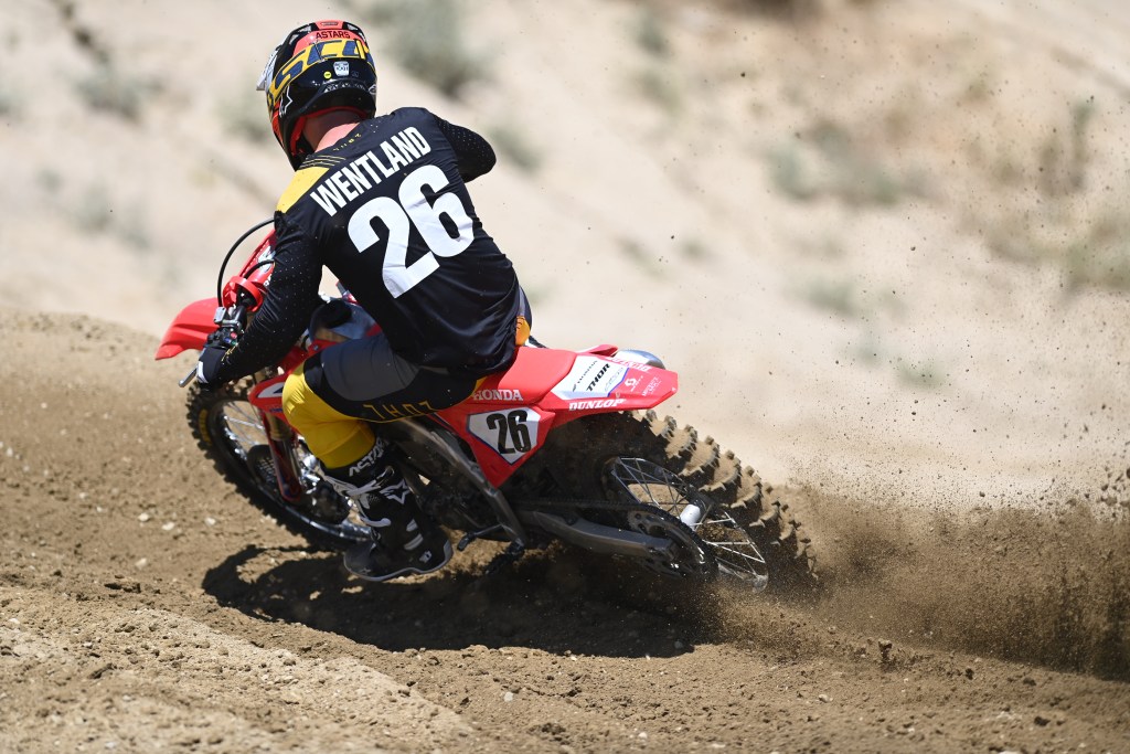 Dunlop Introduces the MX14 - Motoplayground