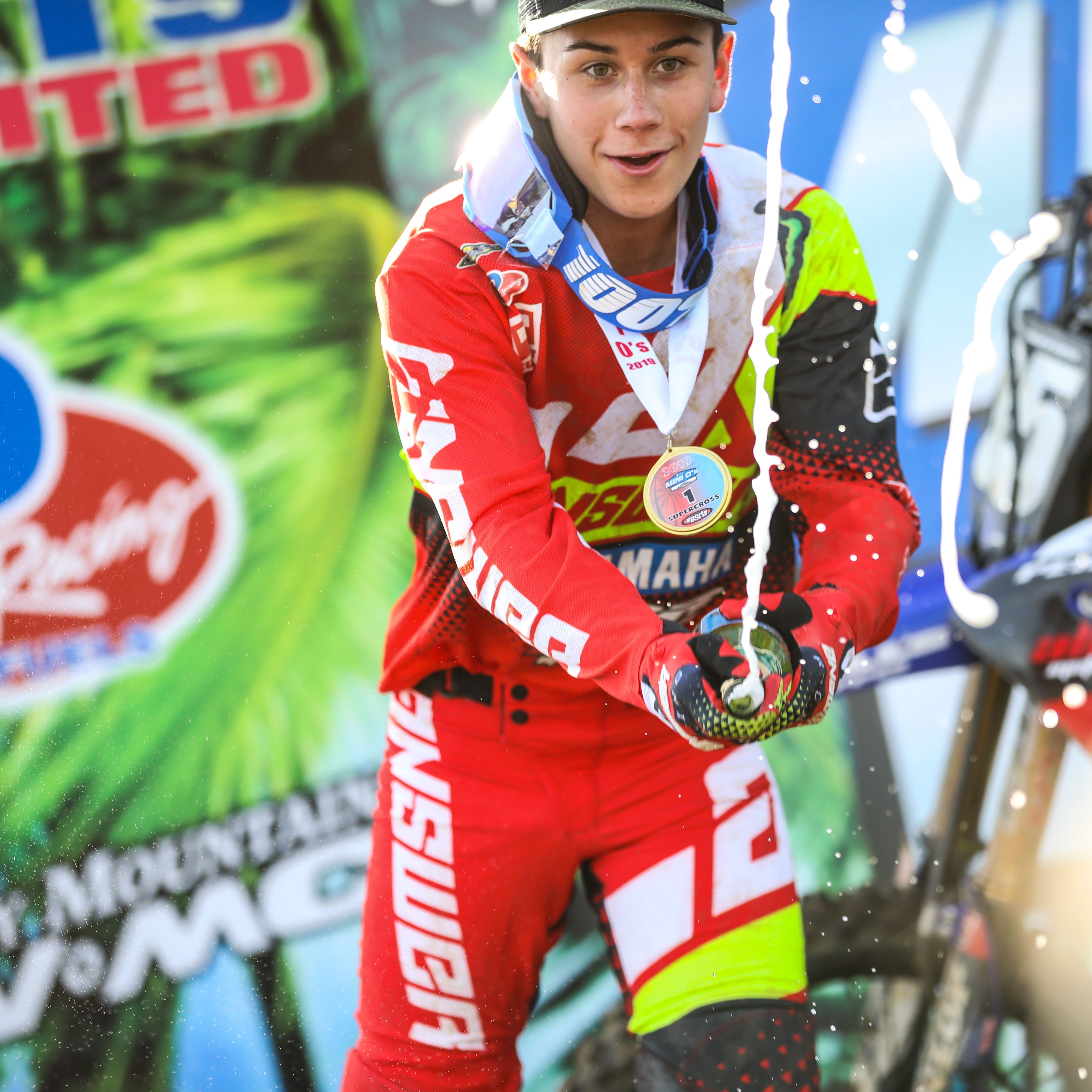 This or That?: Kaed Kniffing - Motoplayground